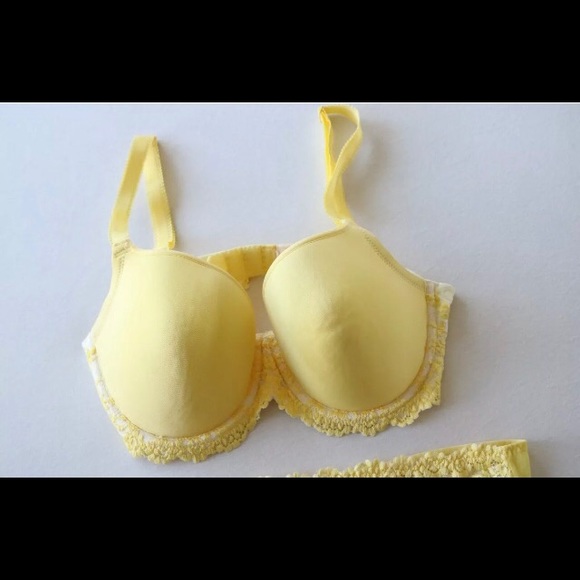 Wacoal | Intimates & Sleepwear | Wacoal Embrace Lace Underwire Tshirt ...